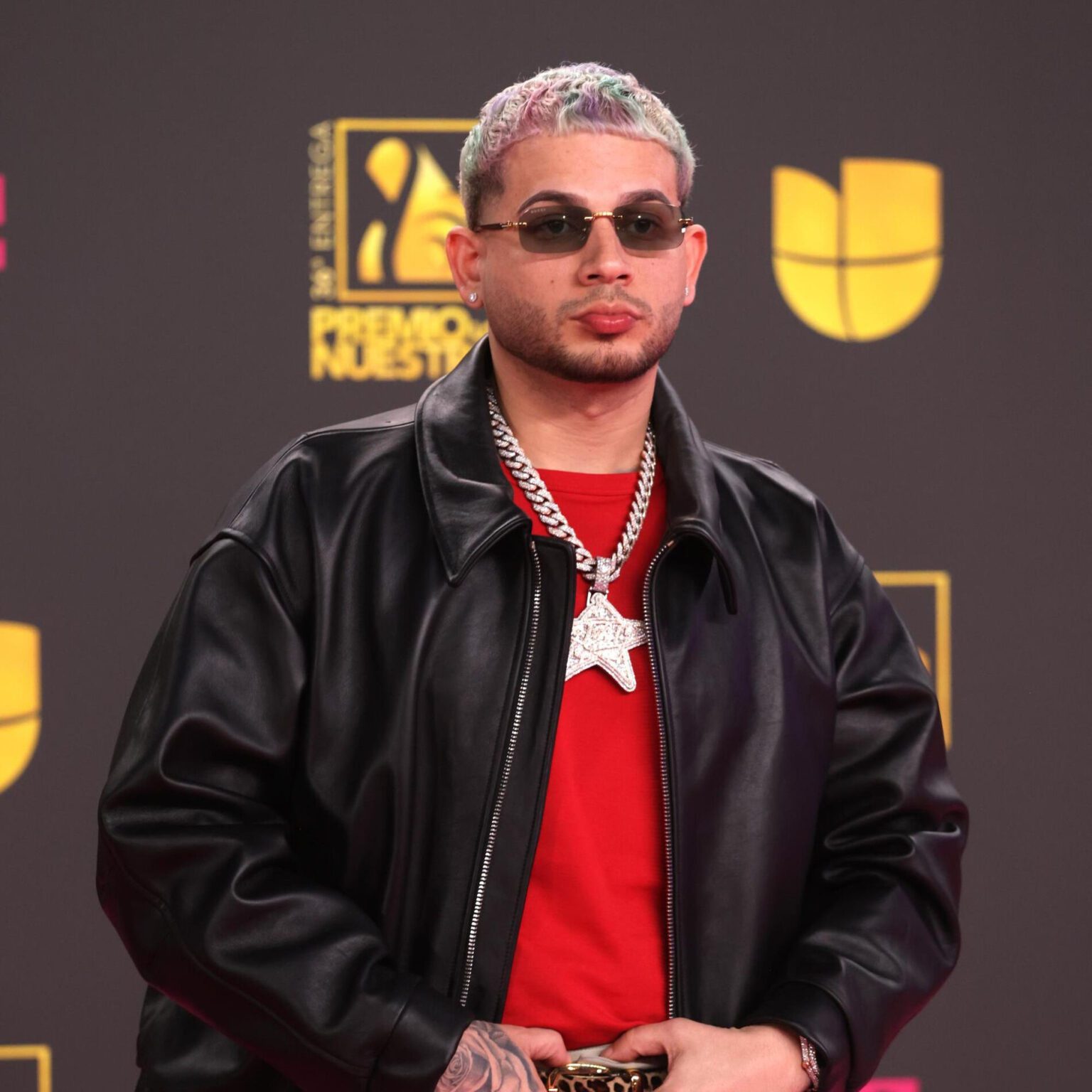 Analisis de "Debí Tirar Más Fotos": Álbum que captura la esencia de Bad ...